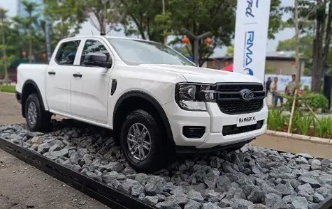 Next-Gen Ford Ranger XL 2.0L Resmi Meluncur, Tangguh di Medan Berat ...
